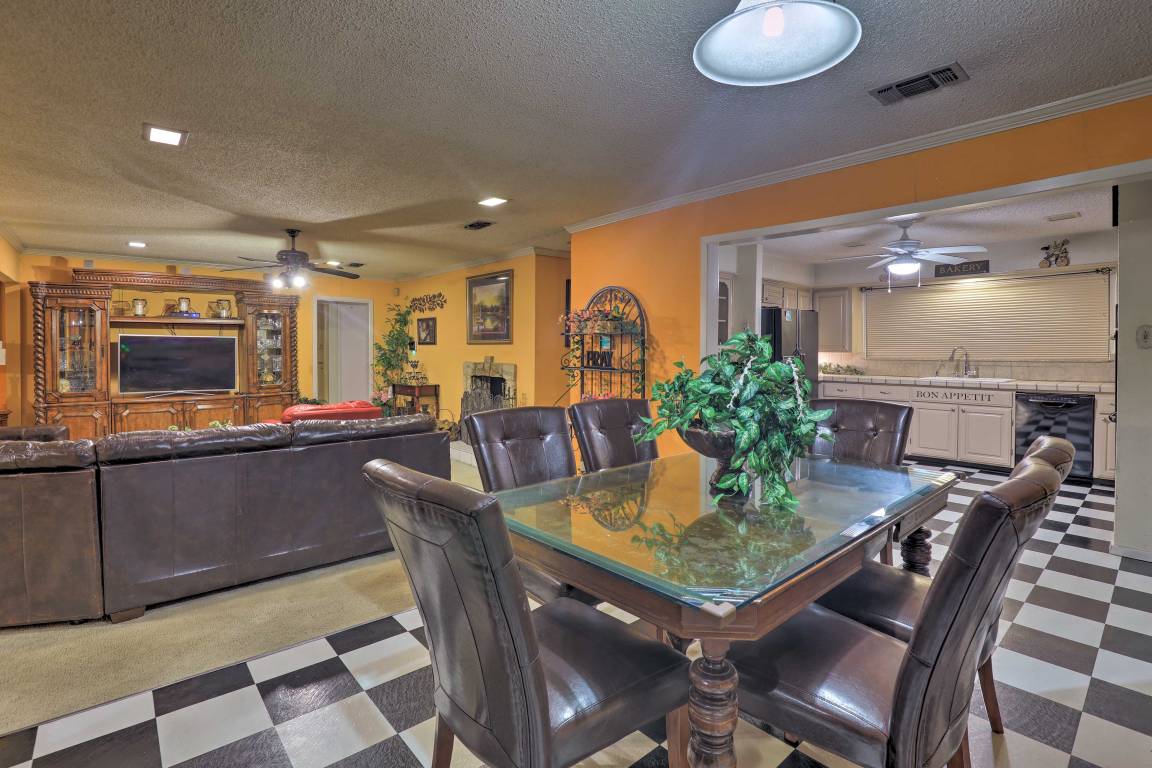 232 M² House ∙ 4 Bedrooms ∙ 12 Guests - Arlington, TX