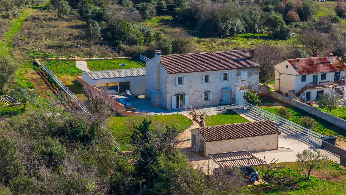 400 M² Villa ∙ 3 Bedrooms ∙ 6 Guests - Rovinj