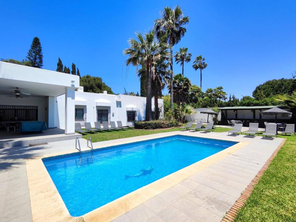 2000 M² Villa ∙ 10 Bedrooms ∙ 22 Guests - Marbella