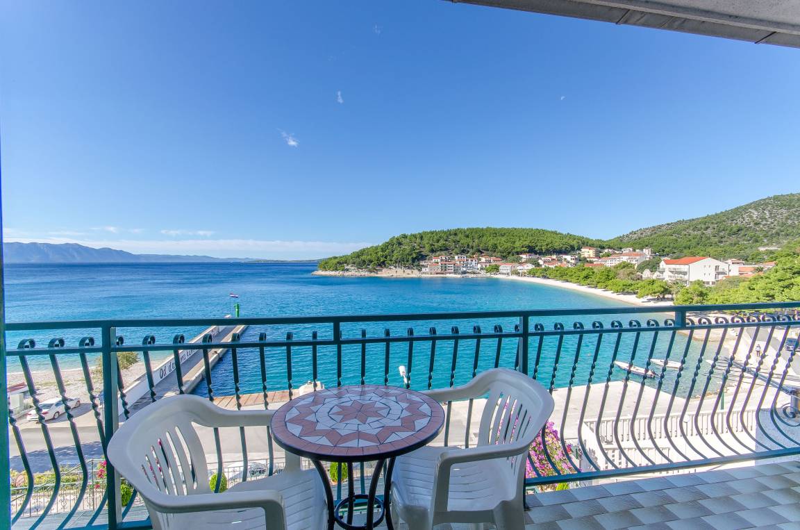 90 M² Apartamento ∙ 3 Habitaciones ∙ 8 Huéspedes - Drvenik