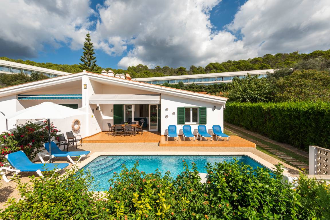 100 M² Villa ∙ 4 Makuuhuonetta ∙ 8 Vierasta - Cala Galdana