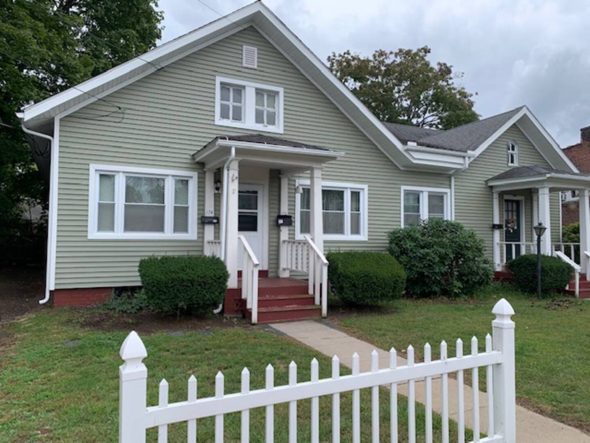 79 M² House ∙ 1 Bedroom ∙ 2 Guests - Wallingford, CT