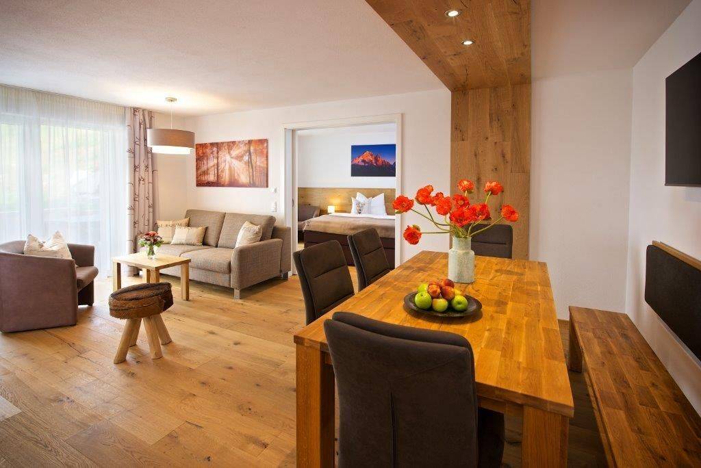 71 M² Ferienwohnung ∙ 2 Schlafzimmer ∙ 4 Gäste - Steibis