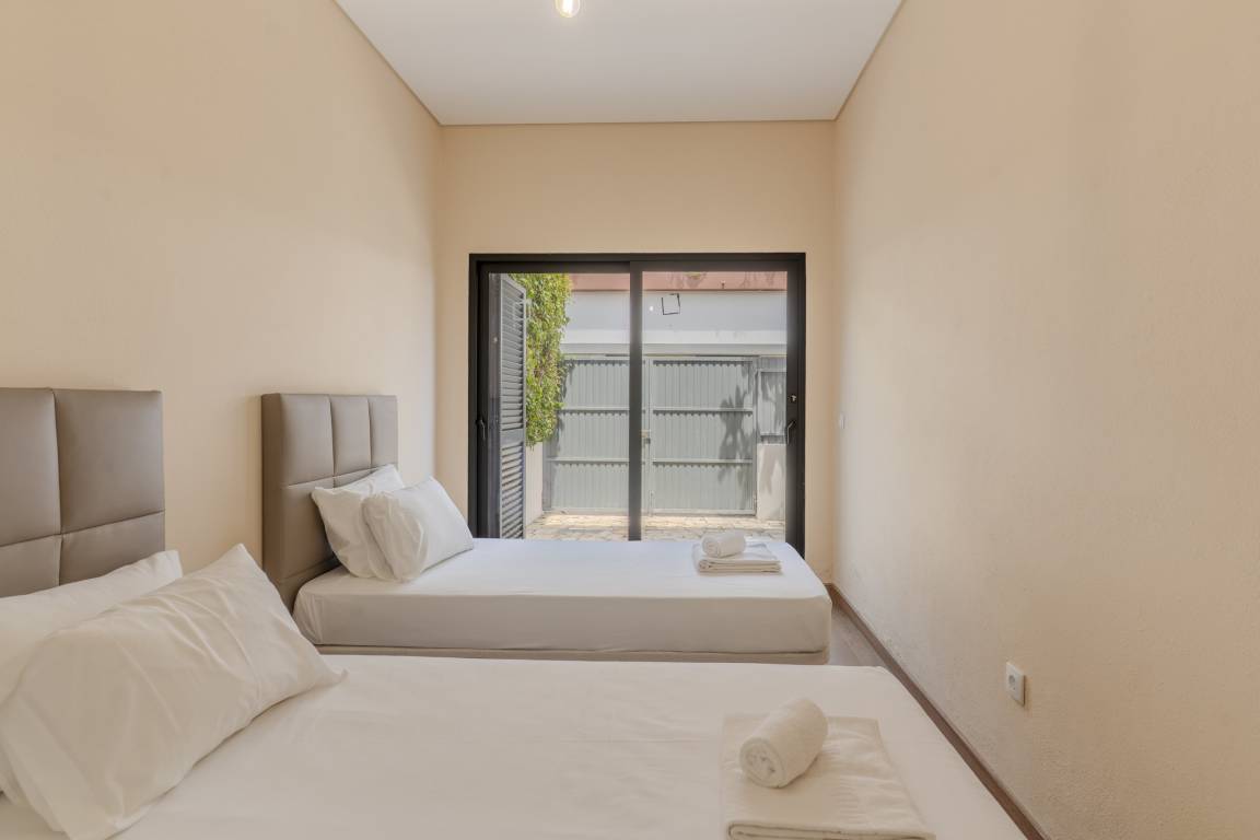 120 M² Villa ∙ 4 Makuuhuonetta ∙ 8 Vierasta - Albufeira