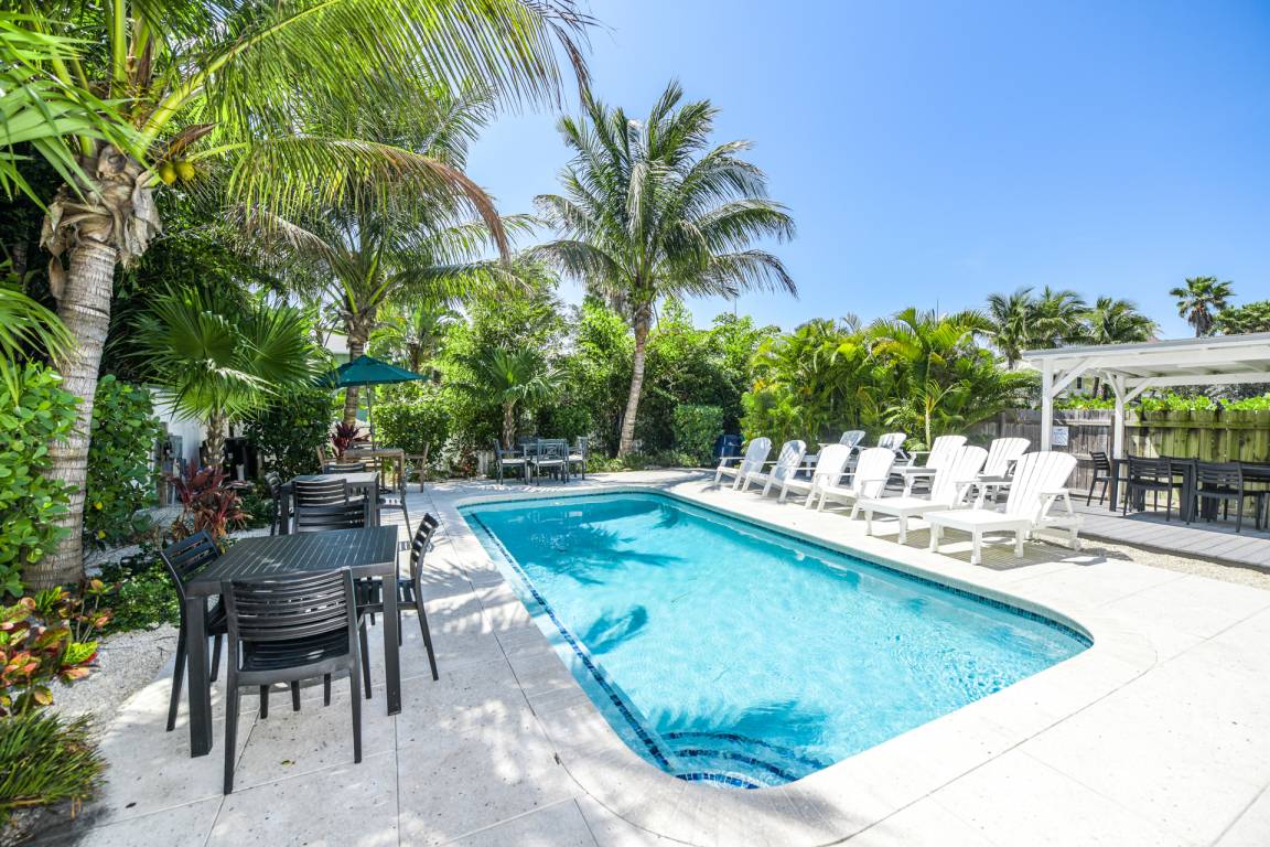 House ∙ 1 Bedroom ∙ 4 Guests - Anna Maria, FL