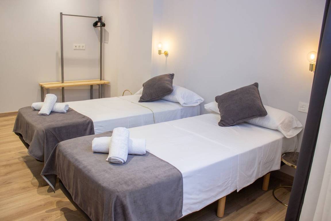 16 M² Hotel ∙ 1 Habitación ∙ 3 Huéspedes - Bilbao