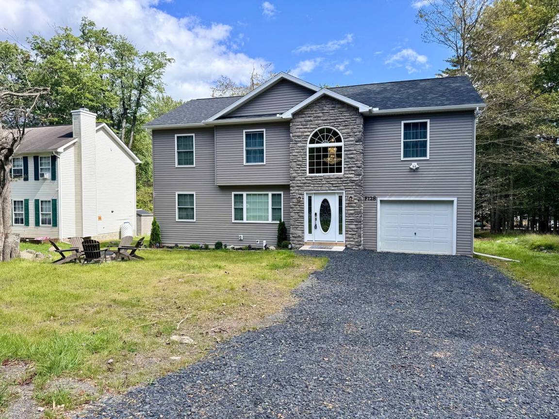 2000 M² House ∙ 4 Bedrooms ∙ 9 Guests - Pocono Mountains, PA