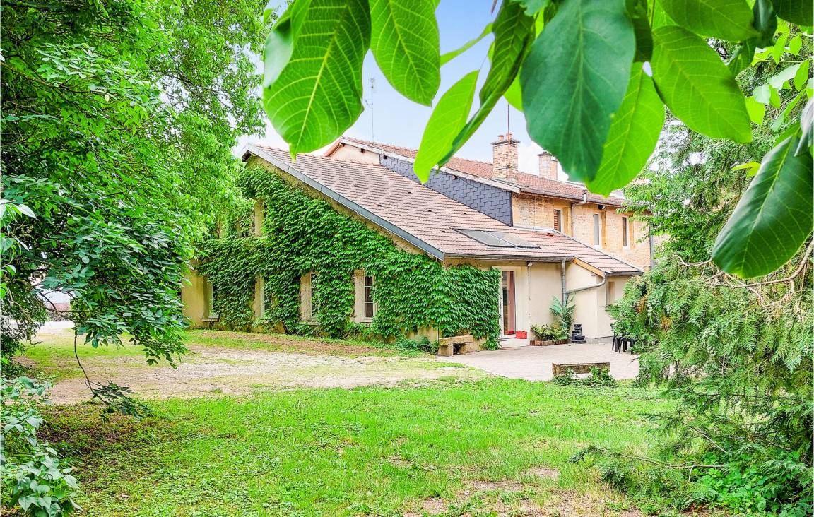 120 M² Maison De Vacances ∙ 3 Chambres ∙ 9 Personnes - Ardennes