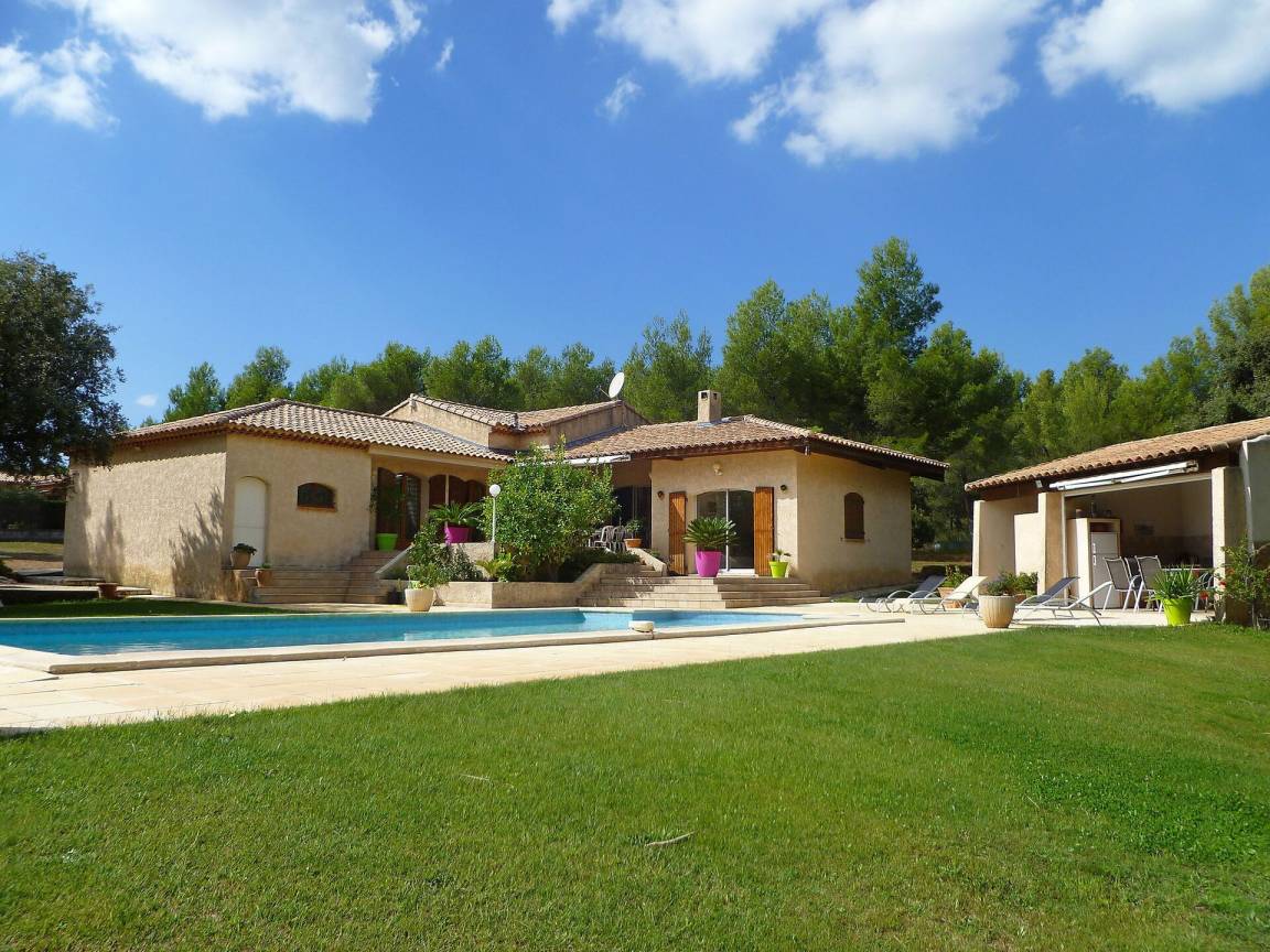 150 M² House ∙ 3 Bedrooms ∙ 6 Guests - La Ciotat