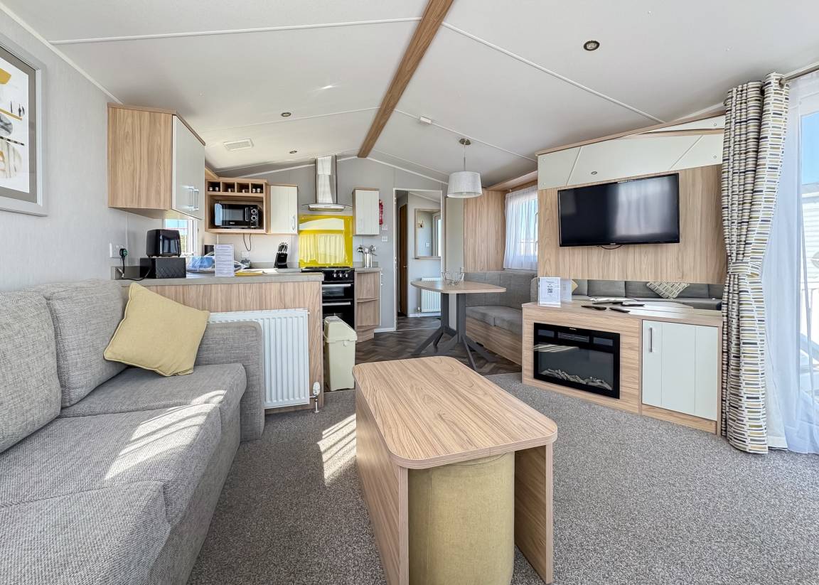 Caravan ∙ 3 Bedrooms ∙ 8 Guests - West Mersea