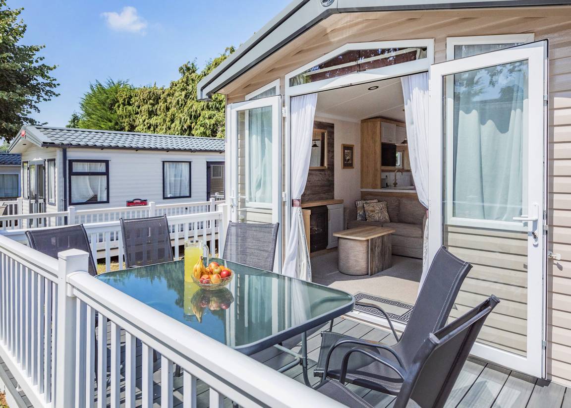 Caravan ∙ 3 Bedrooms ∙ 6 Guests - Seaton