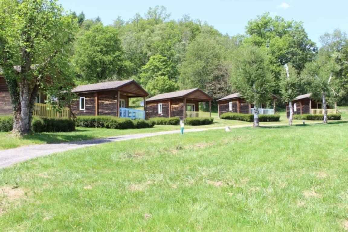 30 M² Camping ∙ 2 Chambres ∙ 4 Personnes - Corrèze