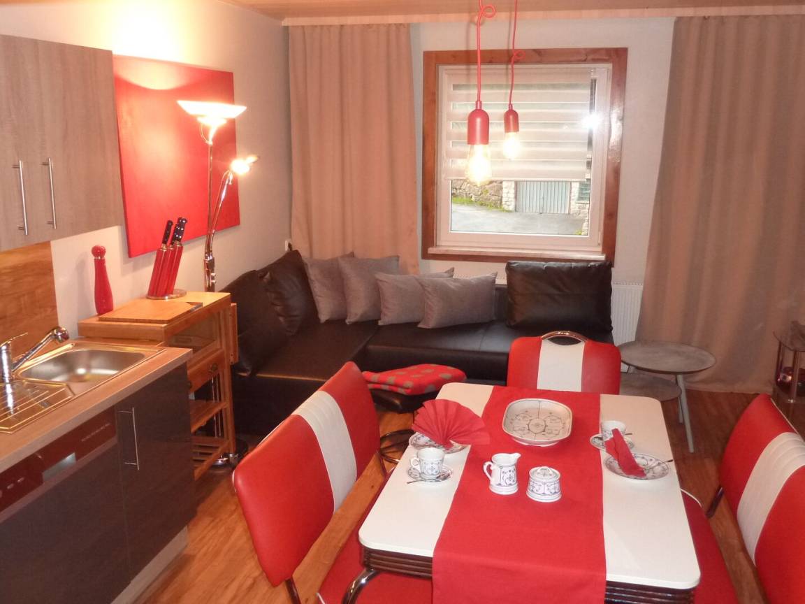 54 M² Ferienwohnung ∙ 2 Schlafzimmer ∙ 4 Gäste - Masserberg