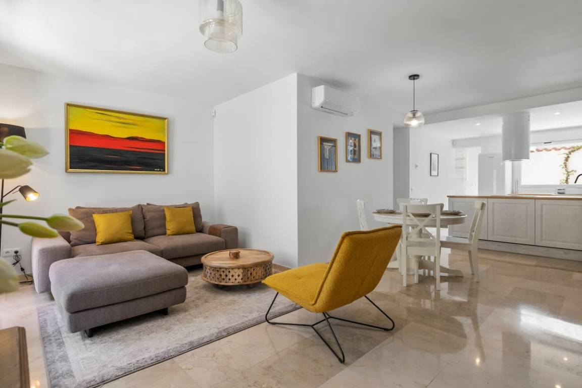 78 M² House ∙ 2 Bedrooms ∙ 4 Guests - Málaga