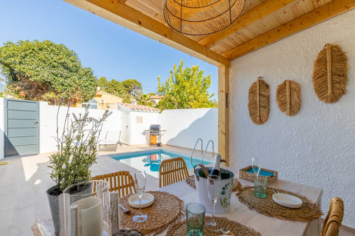 90 M² House ∙ 2 Bedrooms ∙ 4 Guests - Moraira