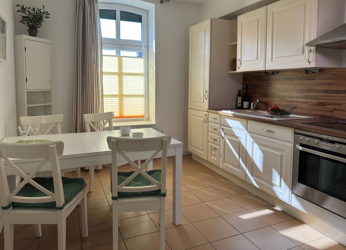 100 M² Ferienwohnung ∙ 2 Schlafzimmer ∙ 4 Gäste - Otterndorf