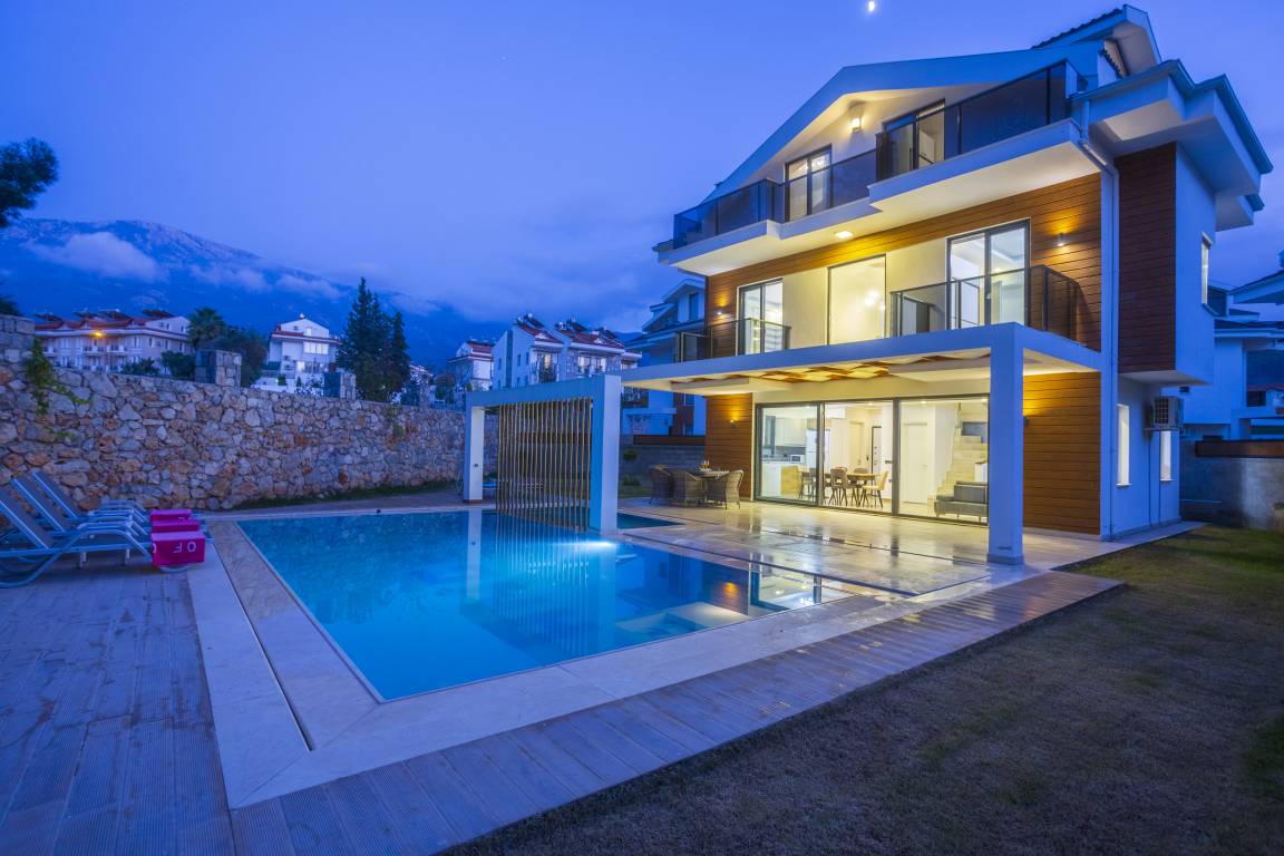 220 M² Villa ∙ 4 Habitaciones ∙ 8 Huéspedes - Kayaköy