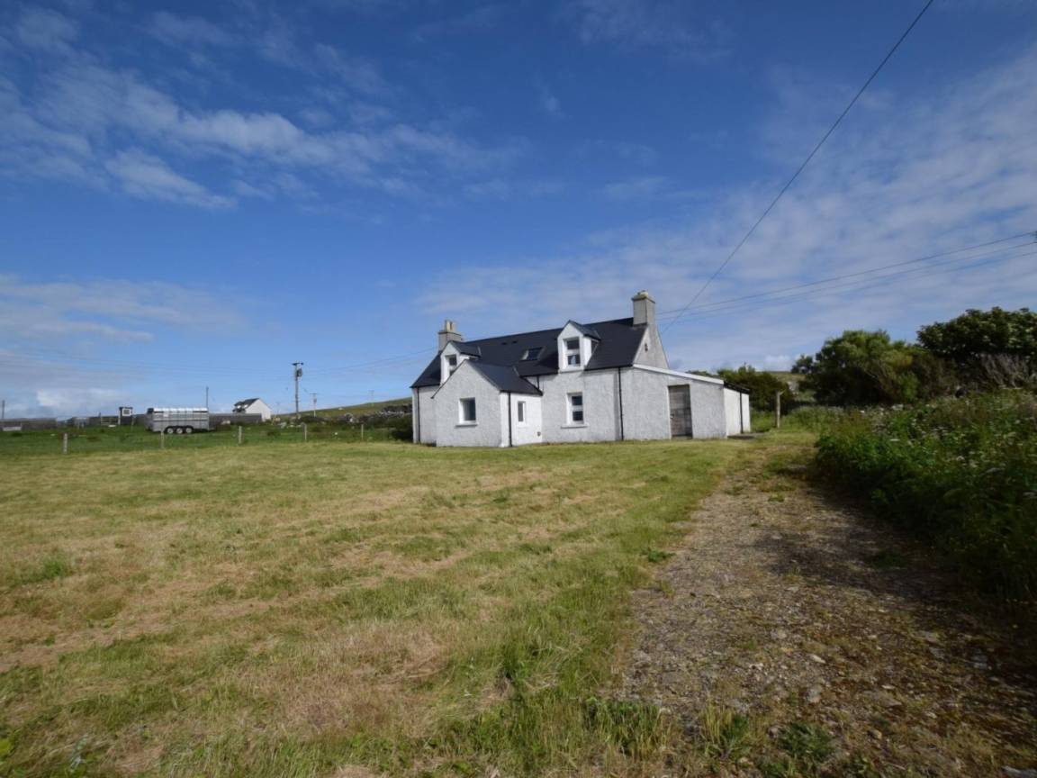 Cottage ∙ 3 Bedrooms ∙ 6 Guests - North Uist