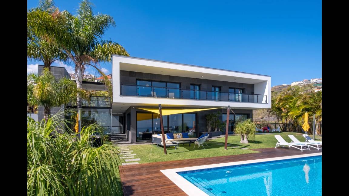 340 M² House ∙ 4 Bedrooms ∙ 8 Guests - Ponta do Sol