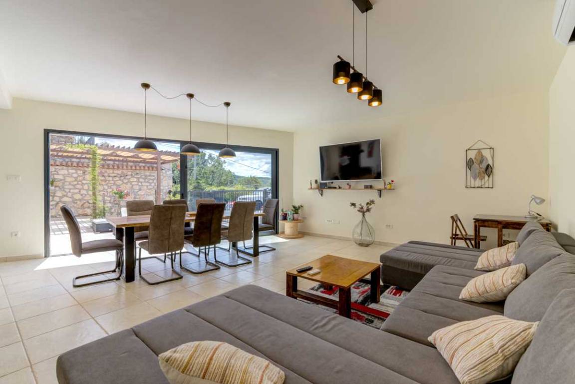 123 M² Ferienhaus ∙ 3 Schlafzimmer ∙ 8 Gäste - Selce