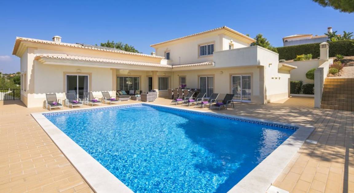 Villa ∙ 4 Bedrooms ∙ 10 Guests - Carvoeiro