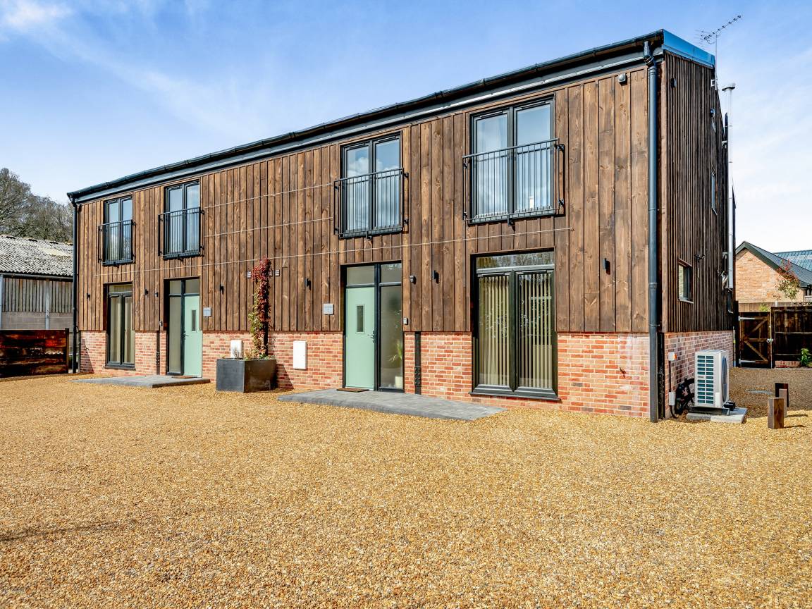 Cottage ∙ 4 Bedrooms ∙ 8 Guests - Ringwood