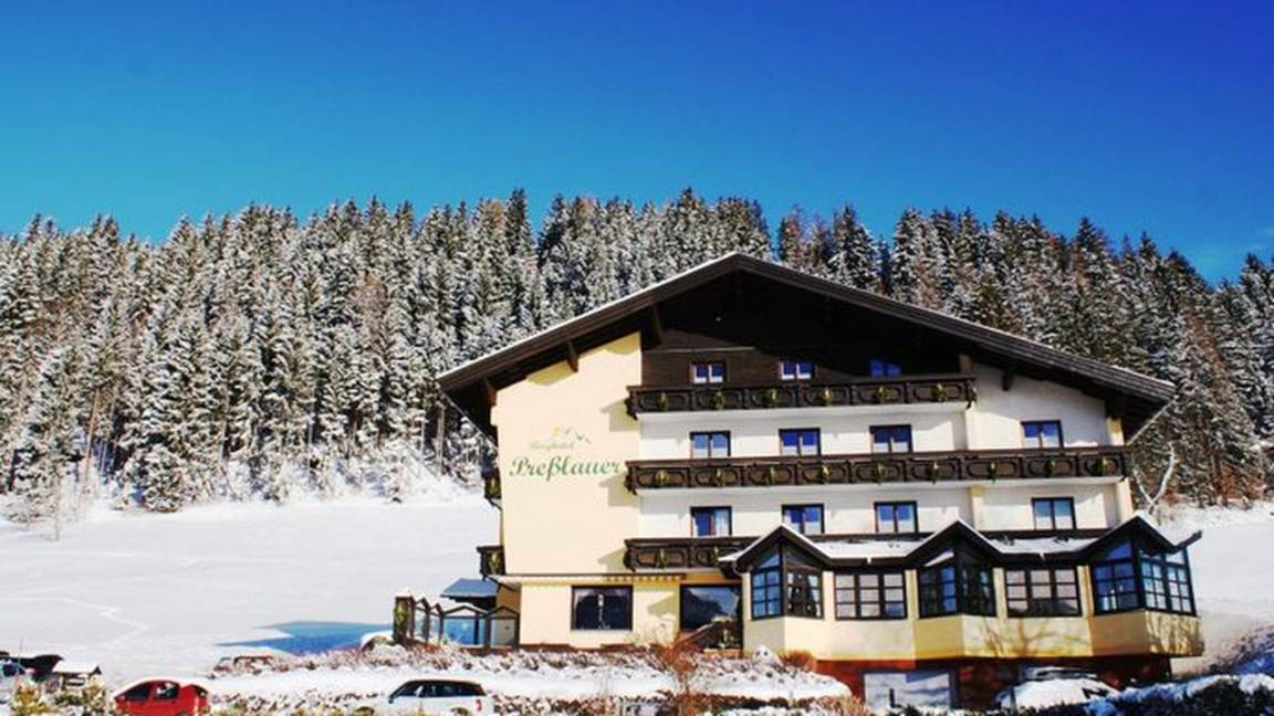 52 M² Apartment ∙ 1 Bedroom ∙ 4 Guests - Weissensee