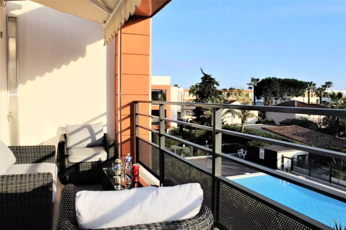 60 M² Apartment ∙ 2 Bedrooms ∙ 5 Guests - Biot