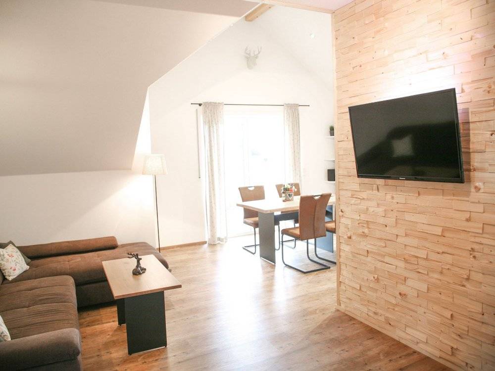 72 M² Ferienwohnung ∙ 2 Schlafzimmer ∙ 4 Gäste - Buchloe