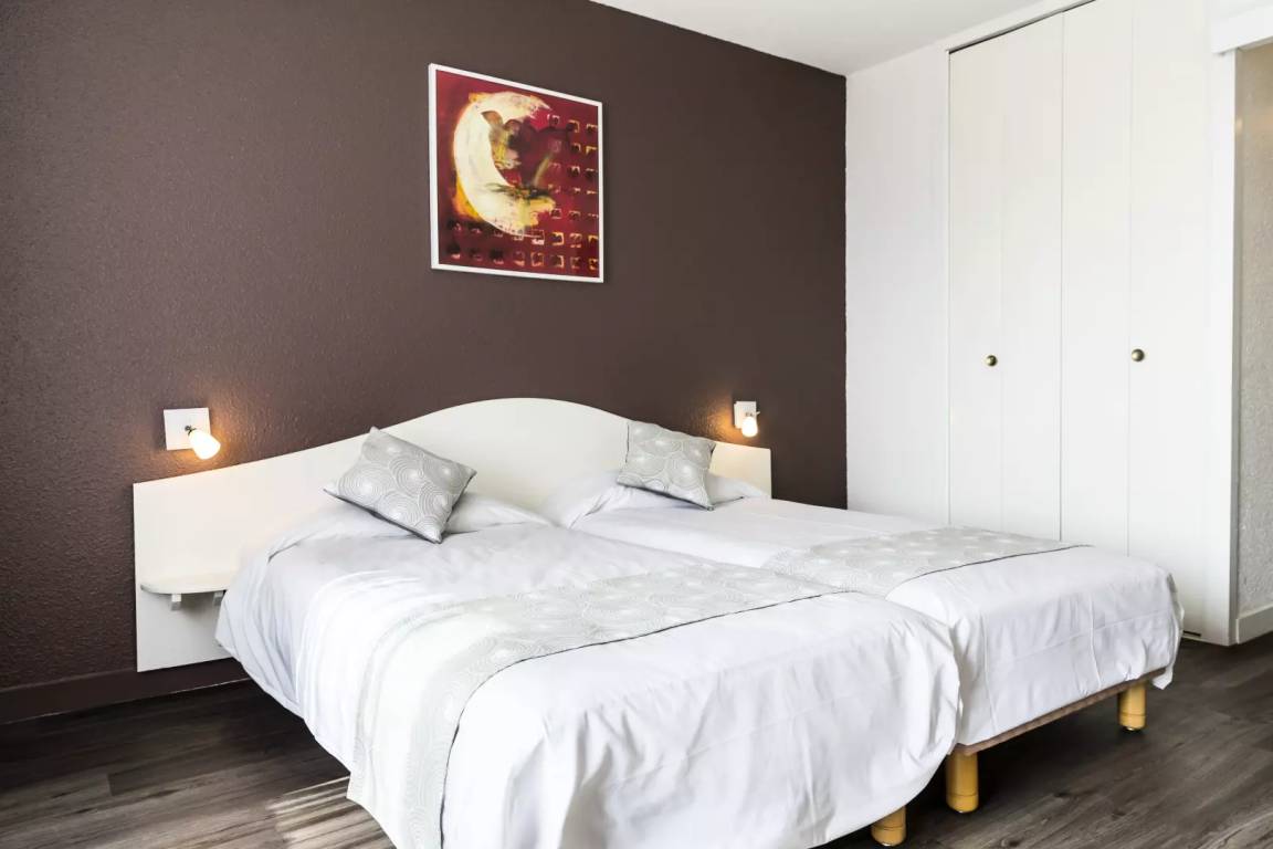 26 M² Hotel ∙ 1 Bedroom ∙ 6 Guests - Carros