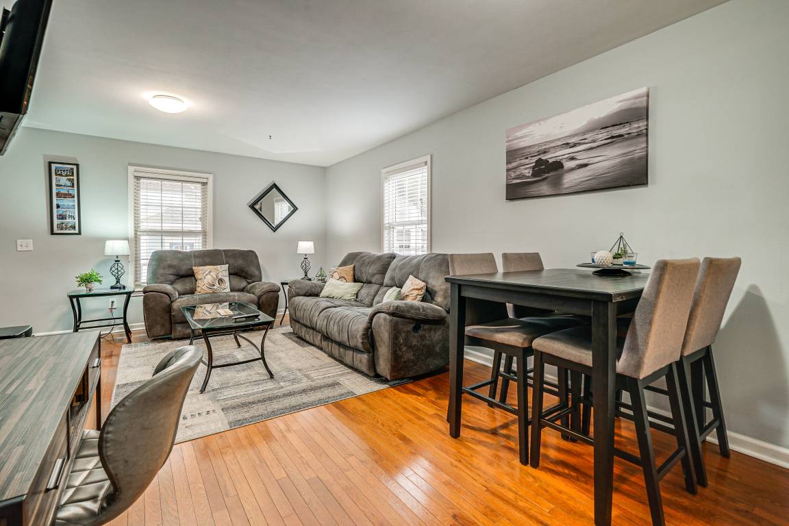 88 M² House ∙ 2 Bedrooms ∙ 4 Guests - Wilmington, NC