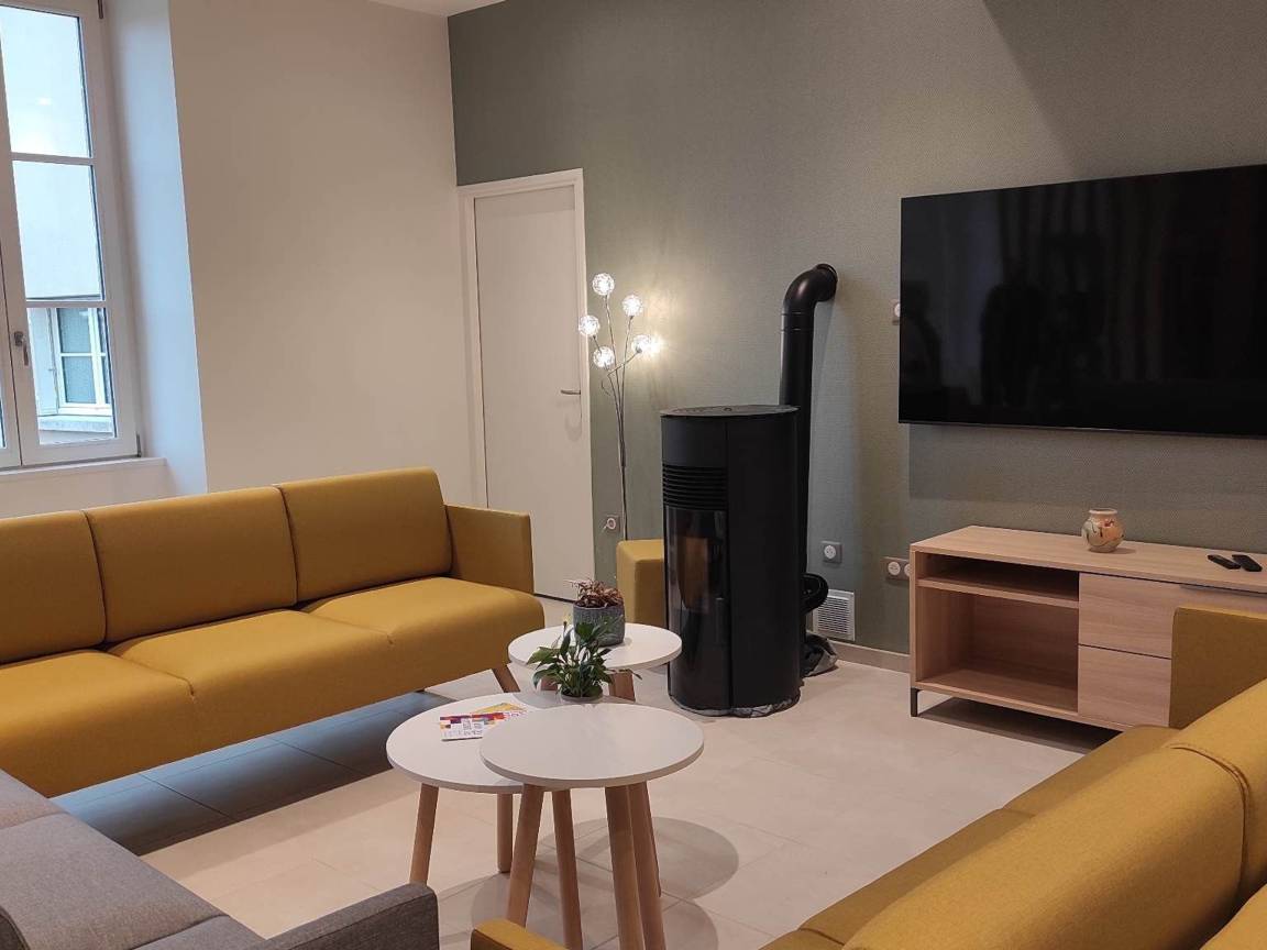 240 M² Cottage ∙ 5 Chambres ∙ 15 Personnes - Saint-Amand-Montrond