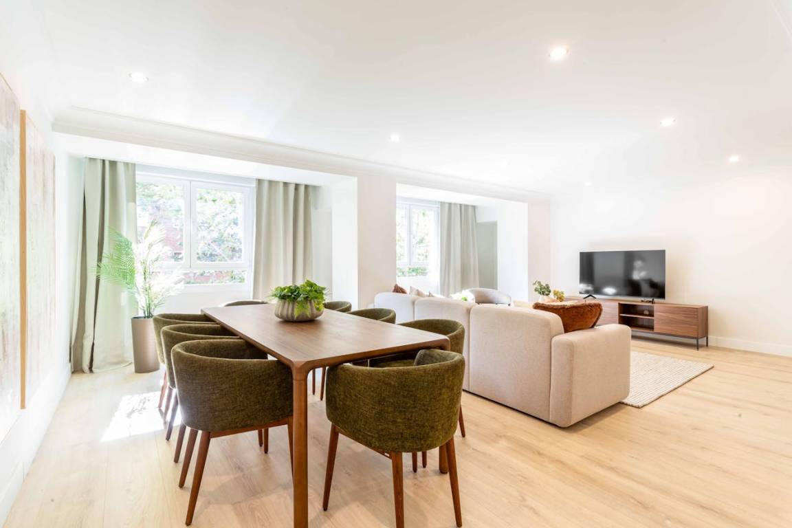 173 M² Apartamento ∙ 3 Habitaciones ∙ 6 Huéspedes - San Sebastián de los Reyes