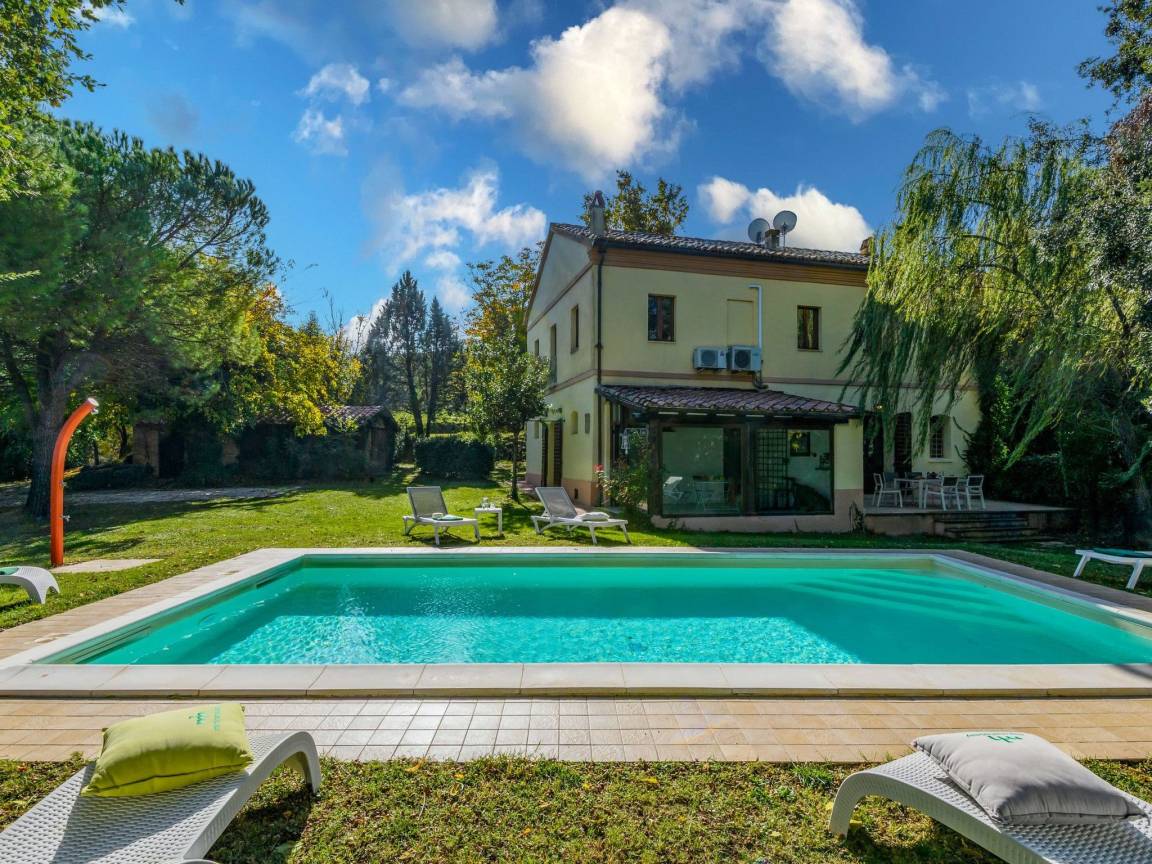 220 M² House ∙ 4 Bedrooms ∙ 8 Guests - Fano