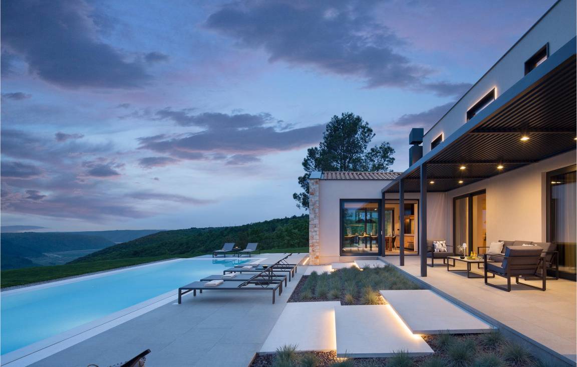 320 M² Huis ∙ 4 Slaapkamers ∙ 8 Gasten - Rabac