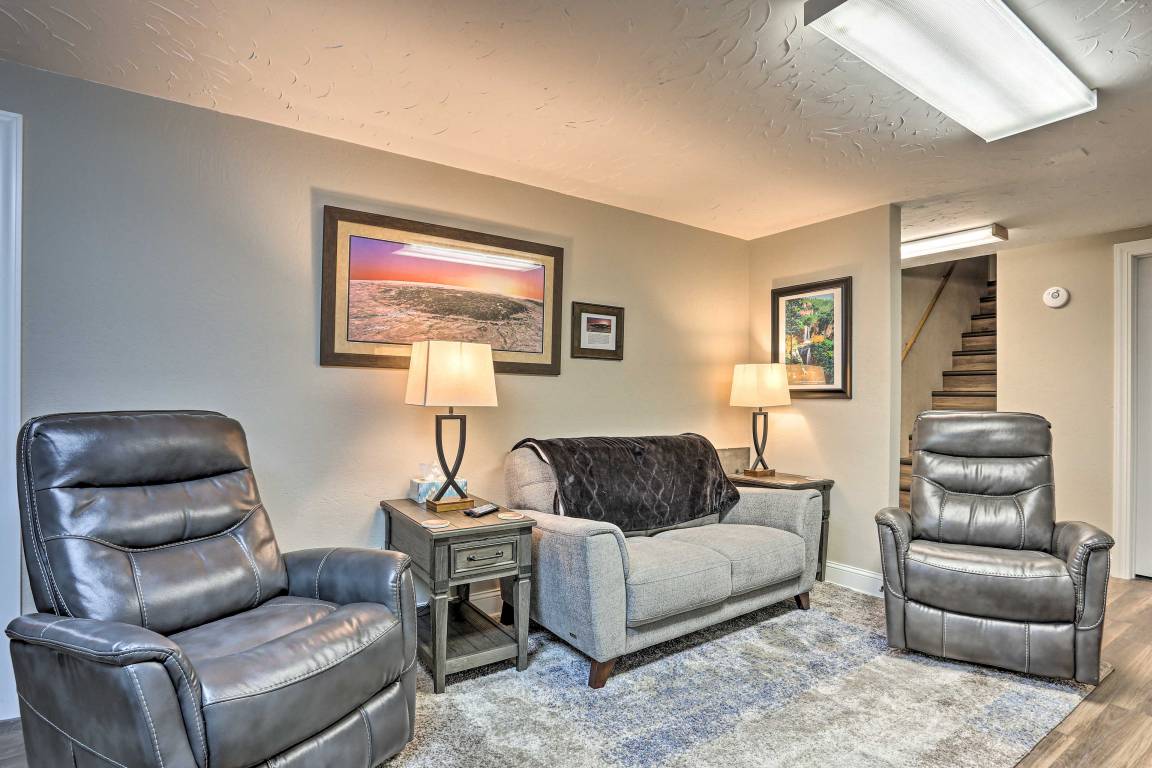 92 M² Apartment ∙ 2 Bedrooms ∙ 4 Guests - Sturgis, SD