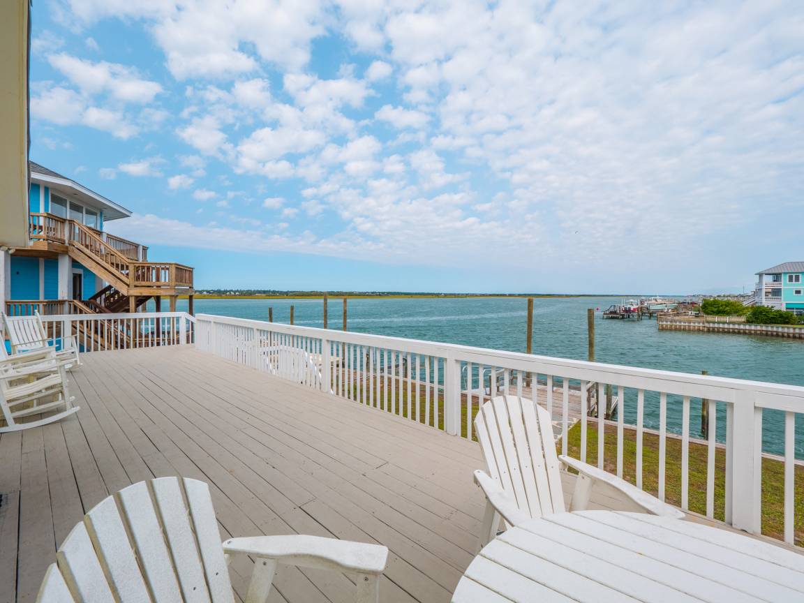 149 M² House ∙ 4 Bedrooms ∙ 8 Guests - Topsail Beach, NC