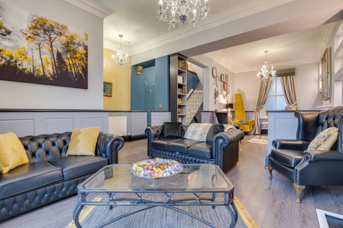 Cottage ∙ 4 Bedrooms ∙ 8 Guests - Robin Hood's Bay