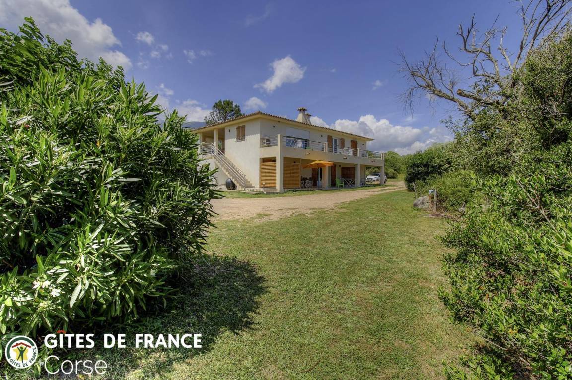 80 M² Gîte ∙ 2 Slaapkamers ∙ 4 Gasten - Corsica