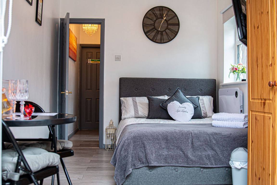 80 M² Apartment ∙ 1 Bedroom ∙ 3 Guests - Brentwood