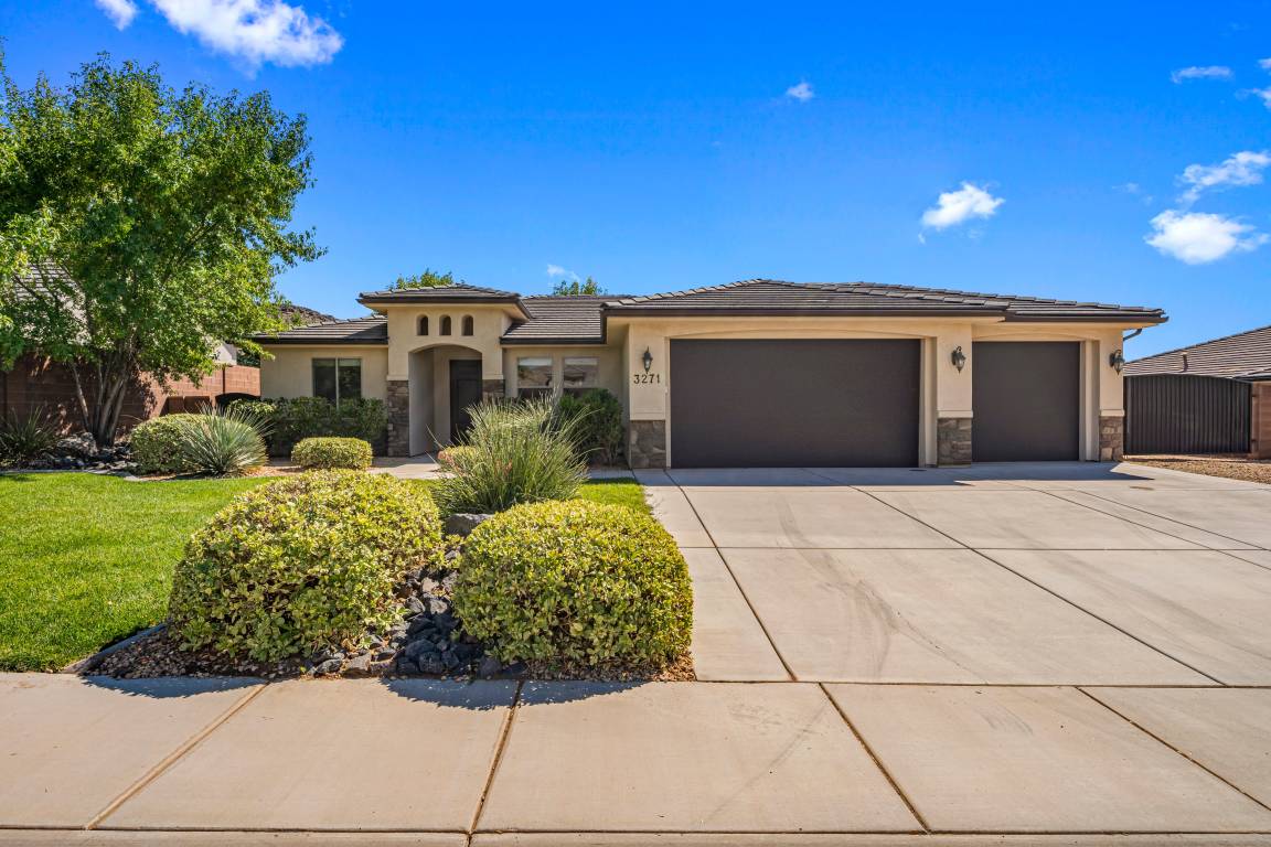 House ∙ 4 Bedrooms ∙ 10 Guests - Hurricane, UT