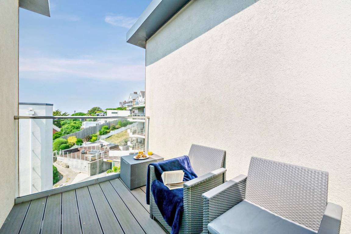 Apartment ∙ 2 Bedrooms ∙ 4 Guests - Barnstaple