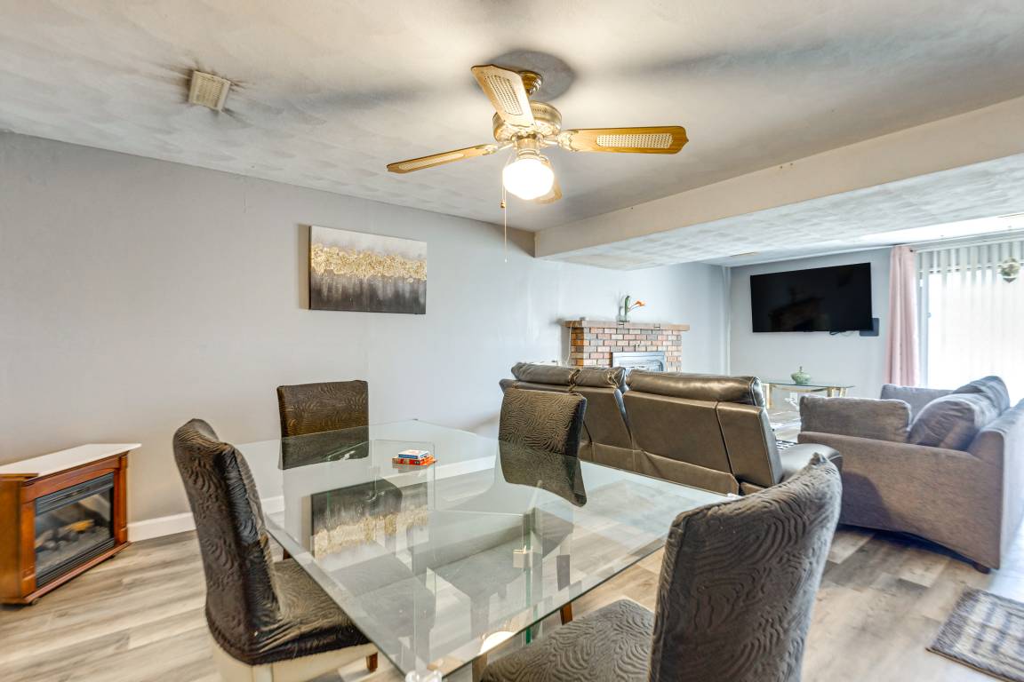 106 M² House ∙ 3 Bedrooms ∙ 6 Guests - Belleville, IL