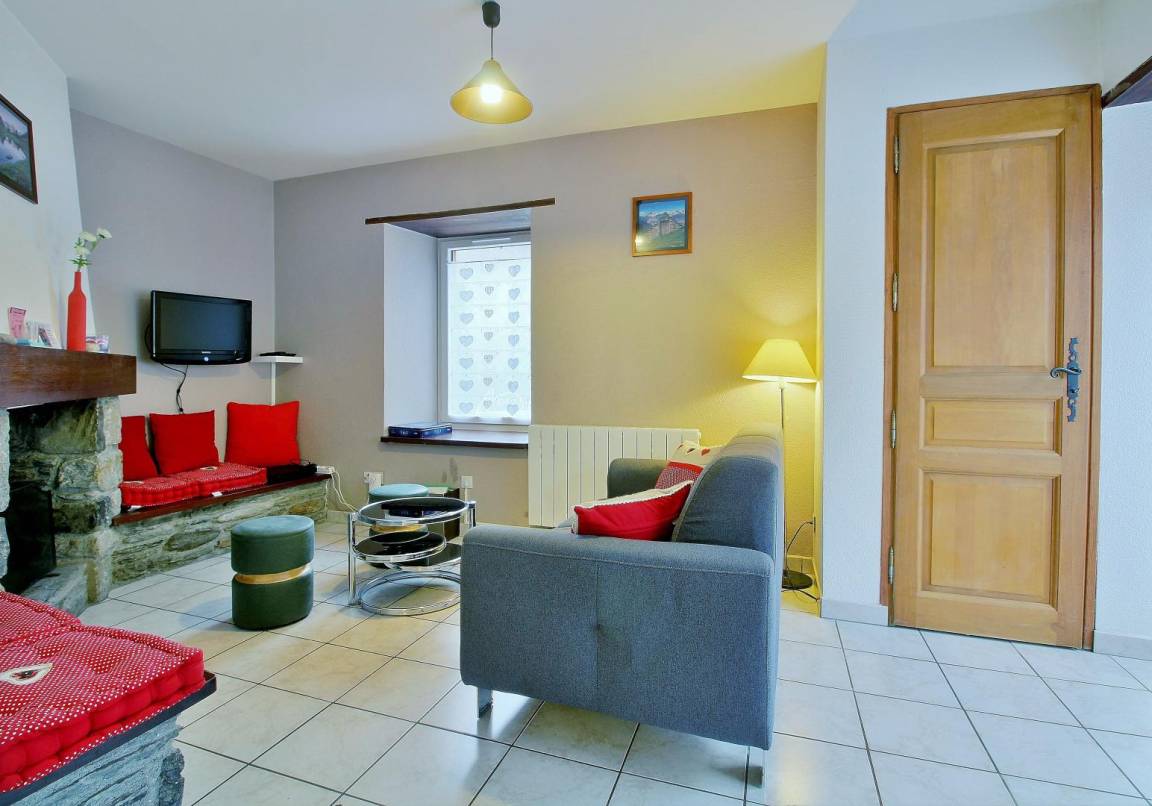 60 M² Mökki ∙ 2 Makuuhuonetta ∙ 4 Vierasta - Arreau