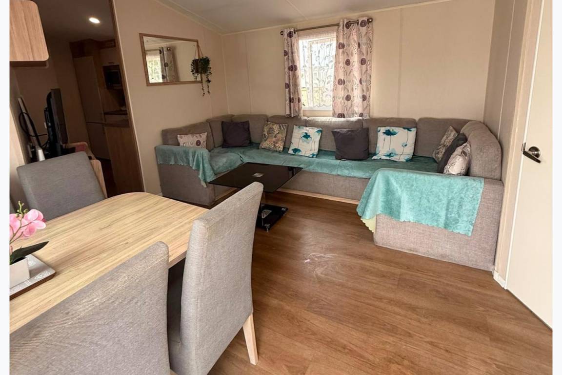 90 M² Lodge ∙ 4 Bedrooms ∙ 7 Guests - Great Yarmouth