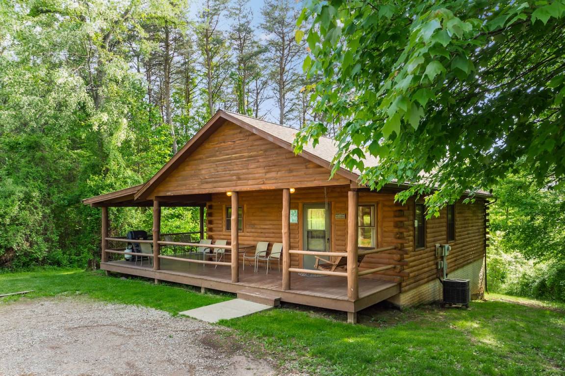 60 M² Cabin ∙ 3 Bedrooms ∙ 8 Guests - Hocking Hills State Park, OH