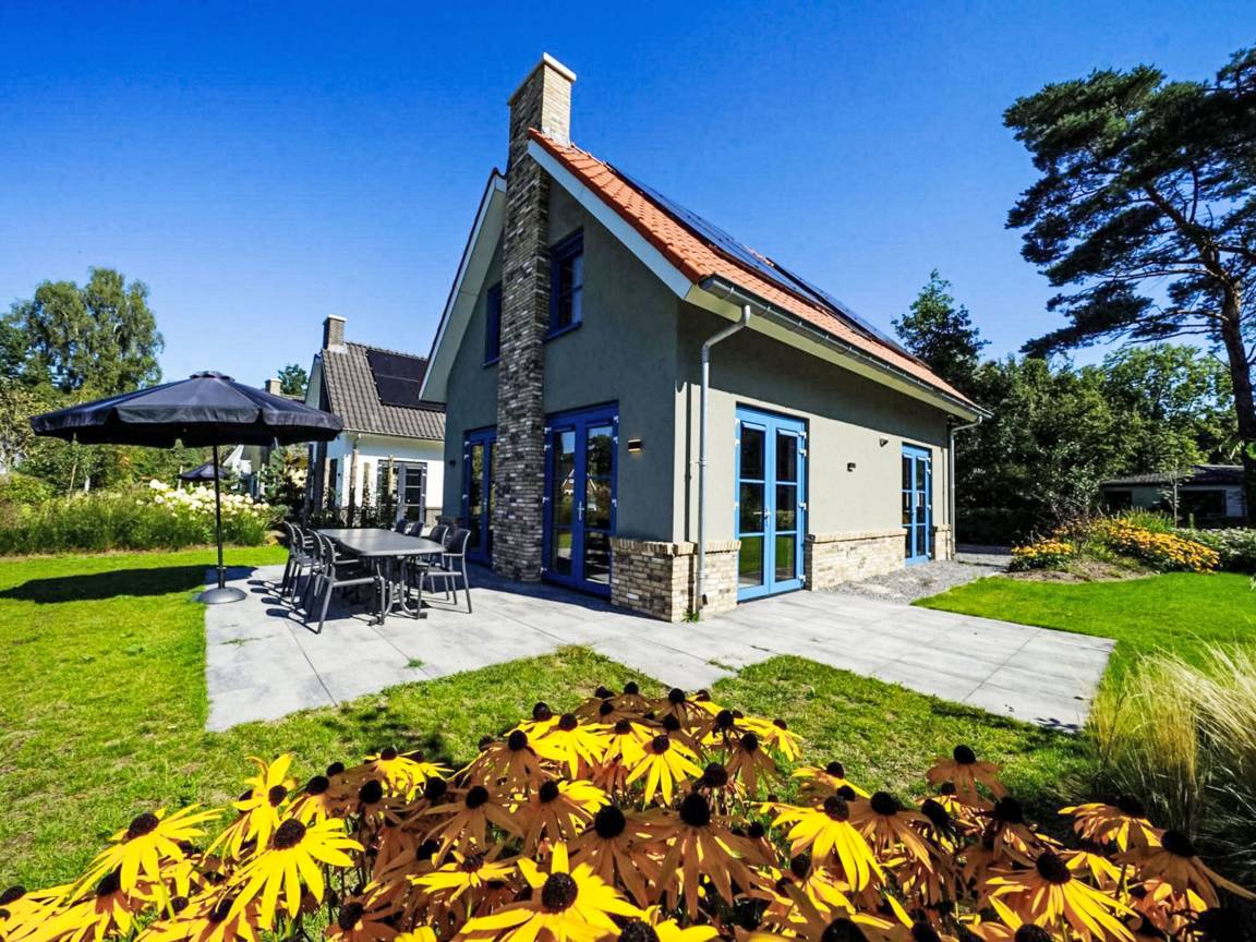 108 M² Ferienhaus ∙ 1 Schlafzimmer ∙ 8 Gäste - Borculo