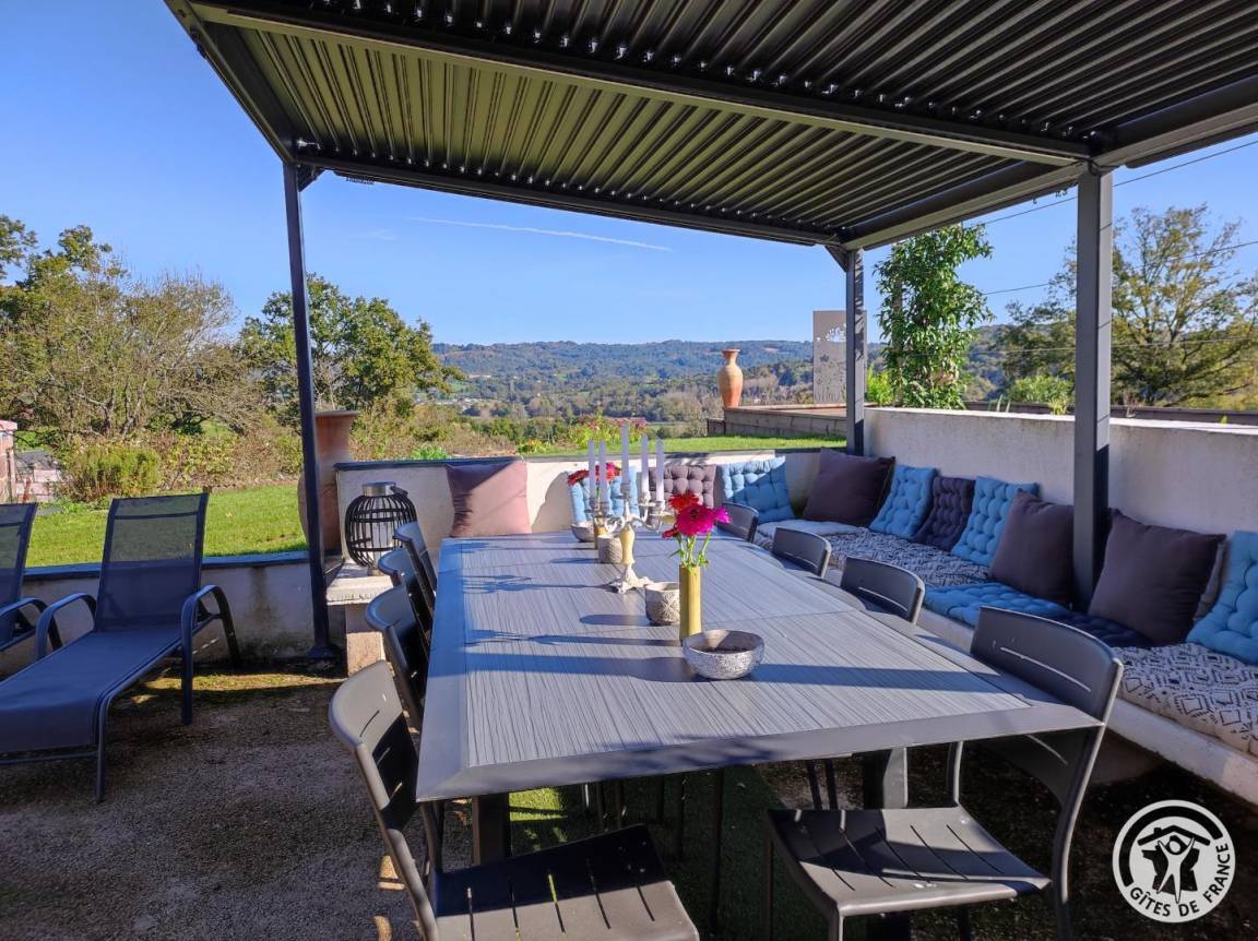 140 M² Gîte ∙ 4 Bedrooms ∙ 8 Guests - Brive-la-Gaillarde