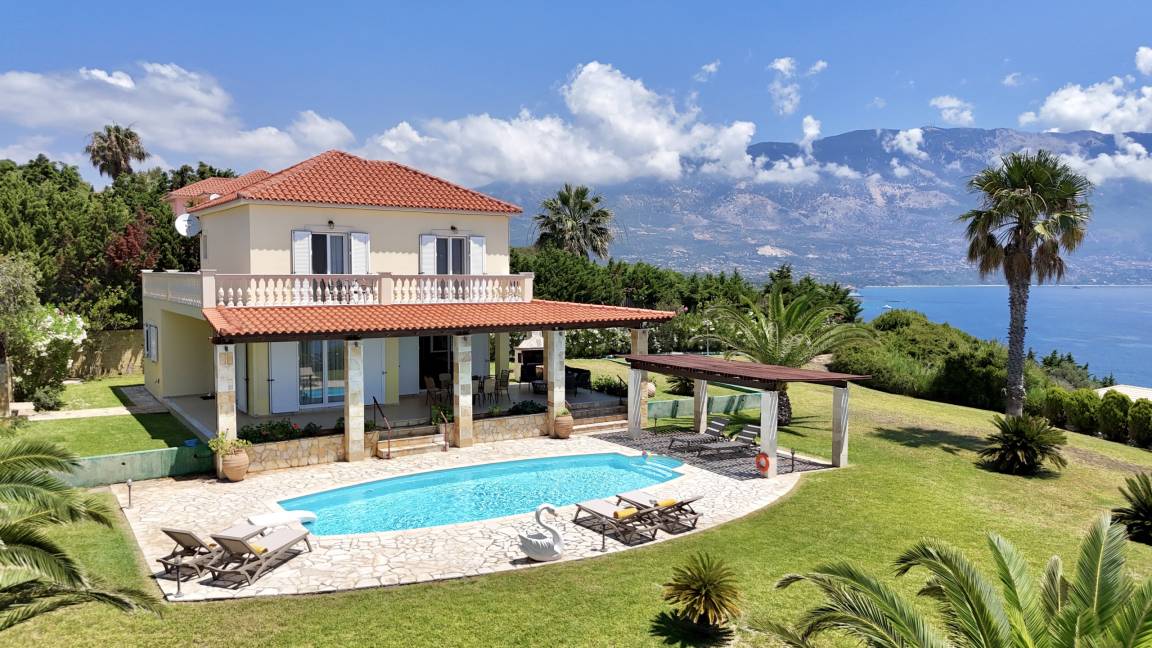 120 M² Villa ∙ 3 Bedrooms ∙ 7 Guests - Кефалиния