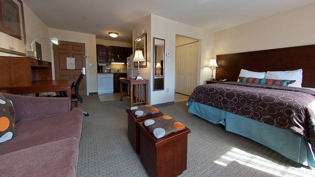 Hotel ∙ 1 Bedroom ∙ 2 Guests - Stroudsburg, PA